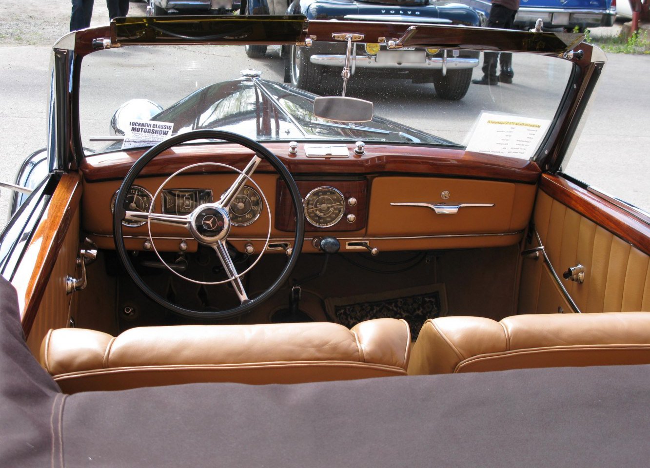 Mercedes-Benz W136 technical specifications and fuel economy